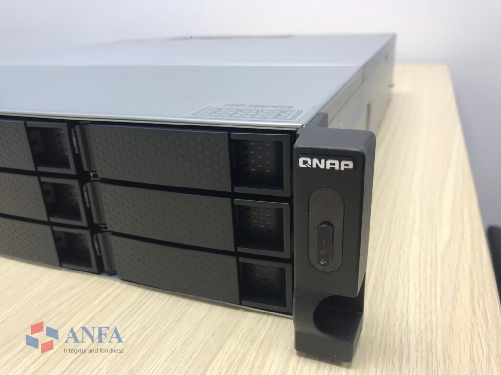 ĐÁNH GIÁ QNAP NAS TL-R1200C-RP | ANFA